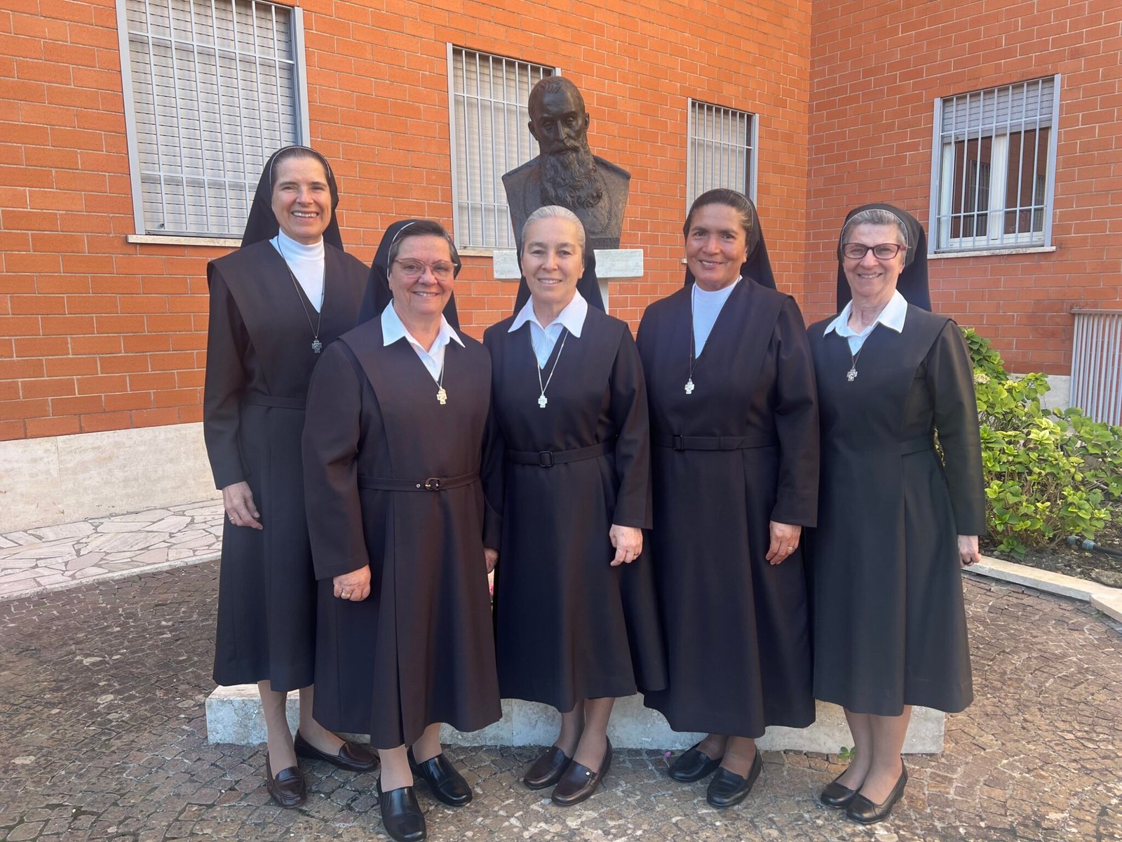 Curia General y Gobierno - Hermanas Terciarias Capuchinas de la Sagrada ...